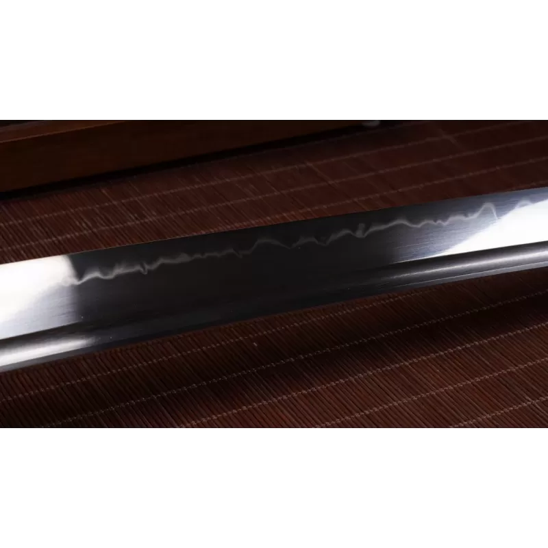 Musashi Katana mit Bo-Hi | Handgefertigtes & Funktionales Katana